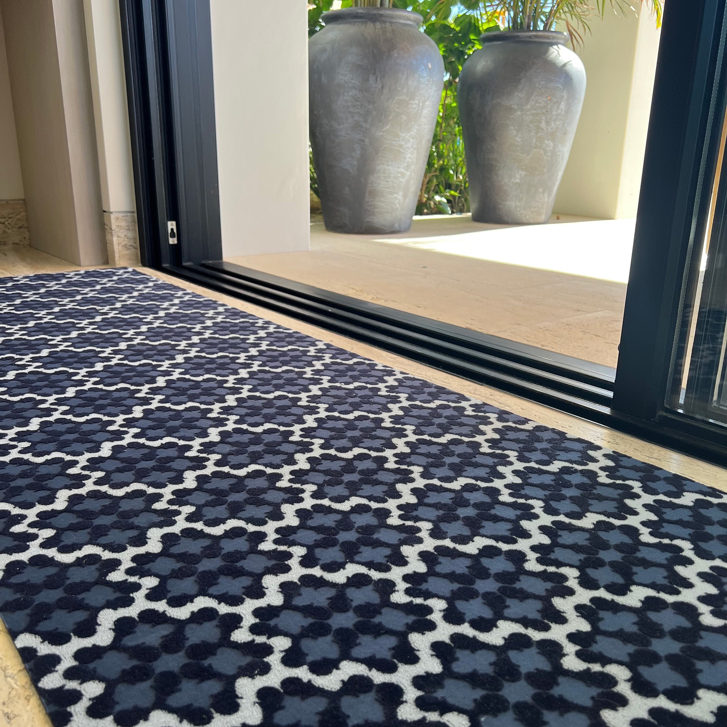 The Insider - Minuet (Midnight) / Runner – Porte + Hall